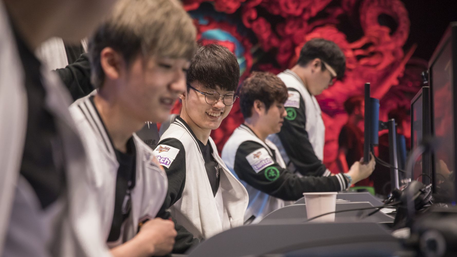 Worlds 2017 Yarı Final İncelemesi: SKT-RNG - 5mid.com